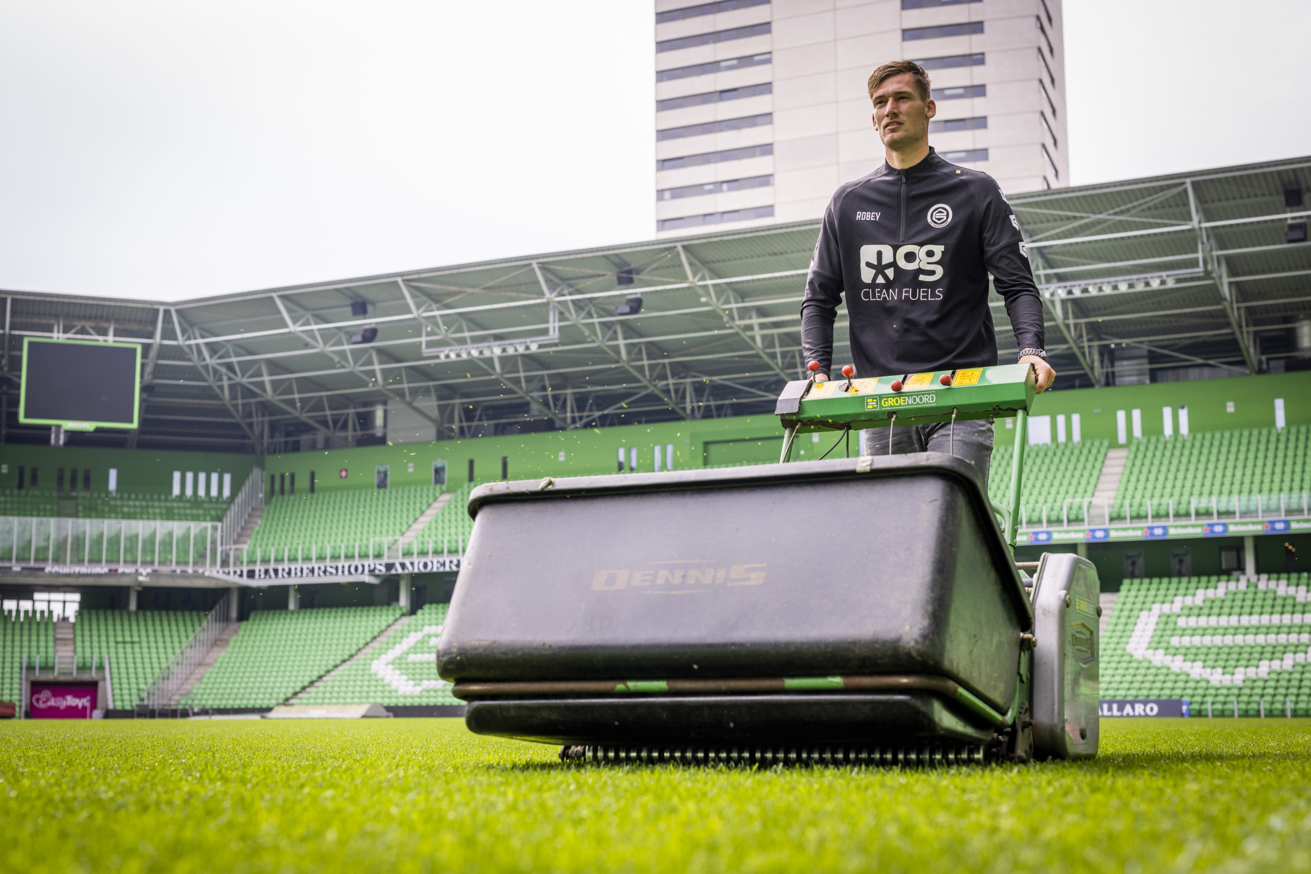 Buiten de lijnen van Euroborg: groundsman Rowin Jansen - FC Groningen