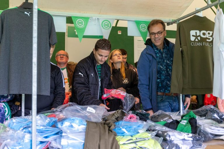 Zo`n 8.000 supporters op prachtige Open Dag - FC Groningen