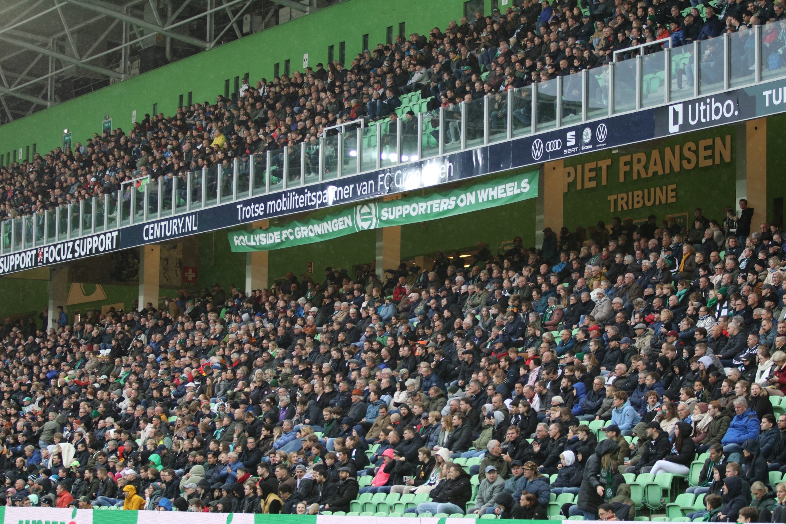 Seizoenkaarthouders op alle tribunes kunnen gebruikmaken van FC ...