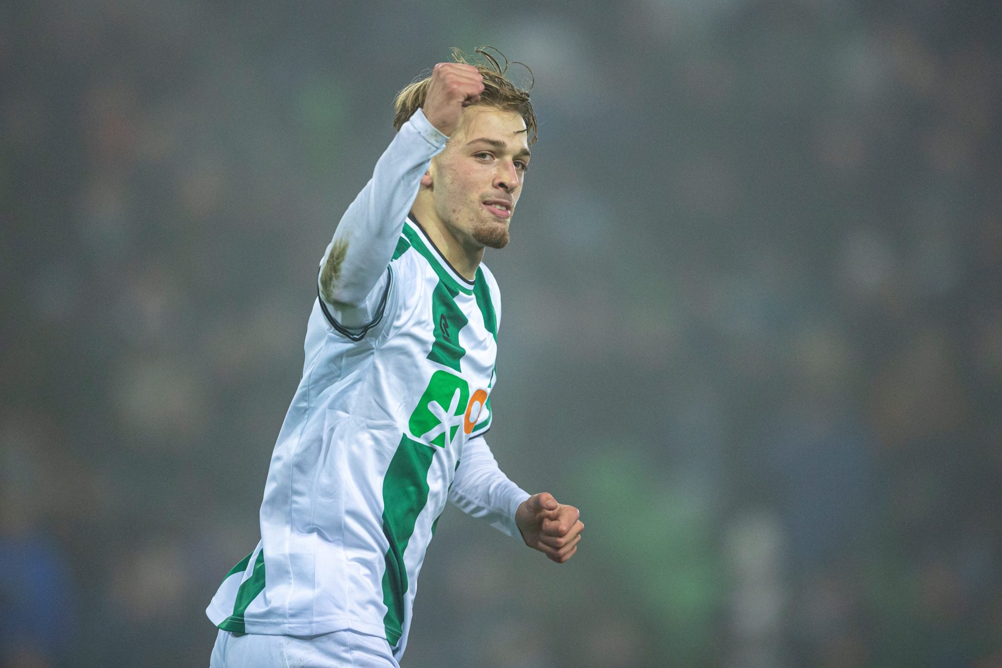 Vliegende start levert winst op in Euroborg tijdens bijzondere avond ...