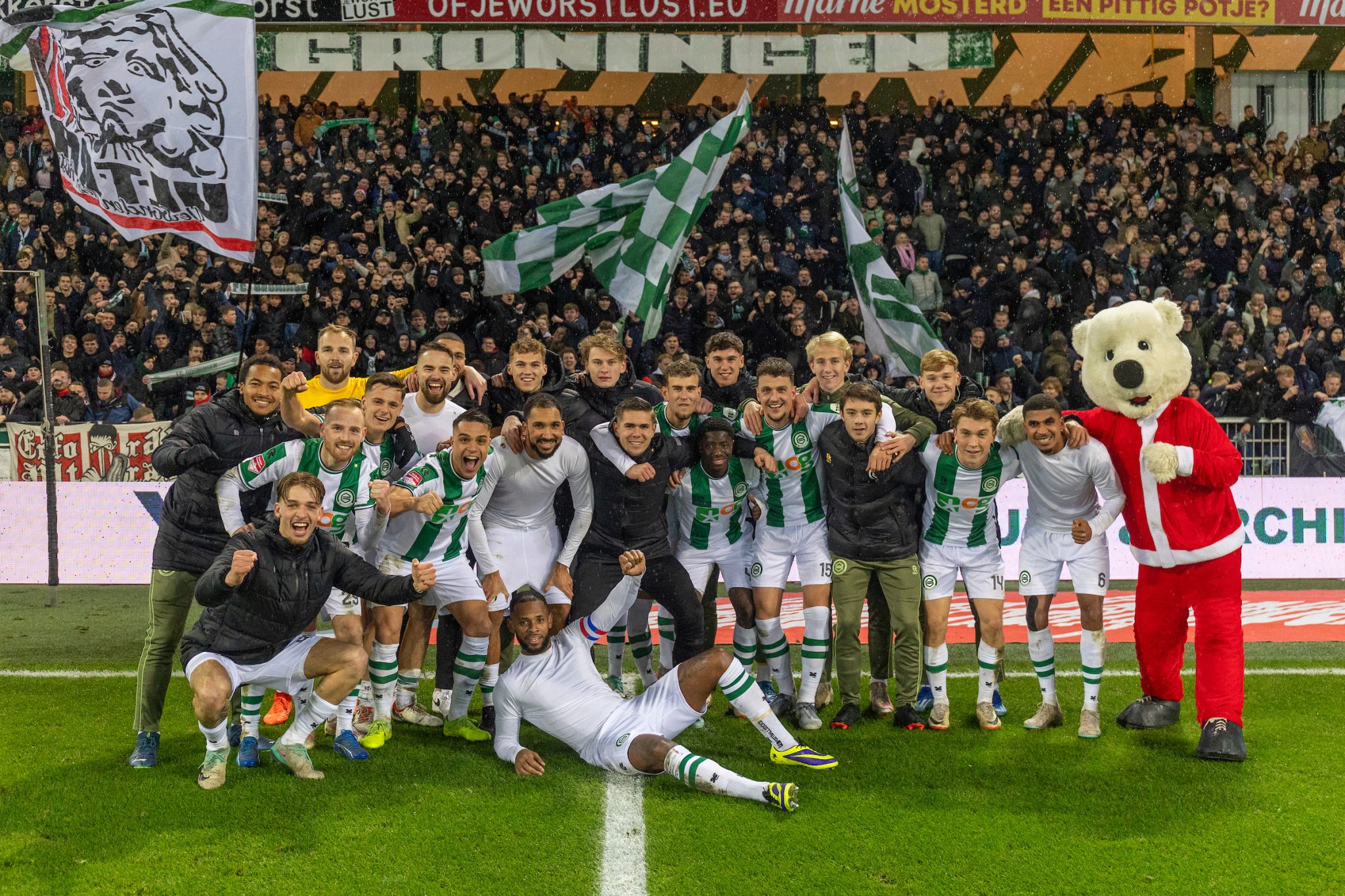 FC Groningen wenst iedereen een gezond en gelukkig 2024 - FC Groningen