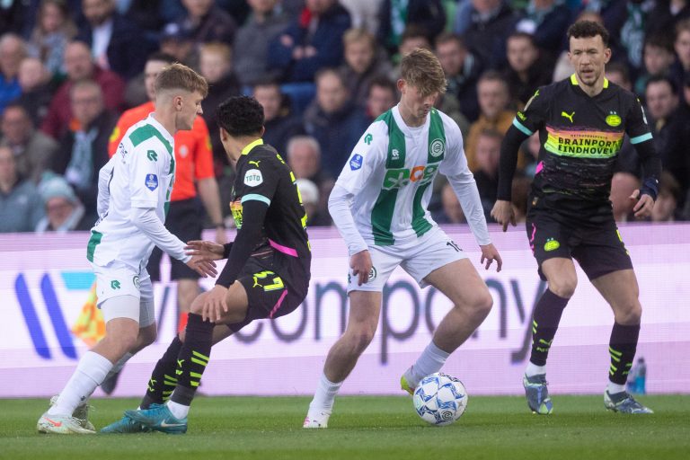 Strijdbaar FC Groningen verliest in Euroborg van PSV - FC Groningen