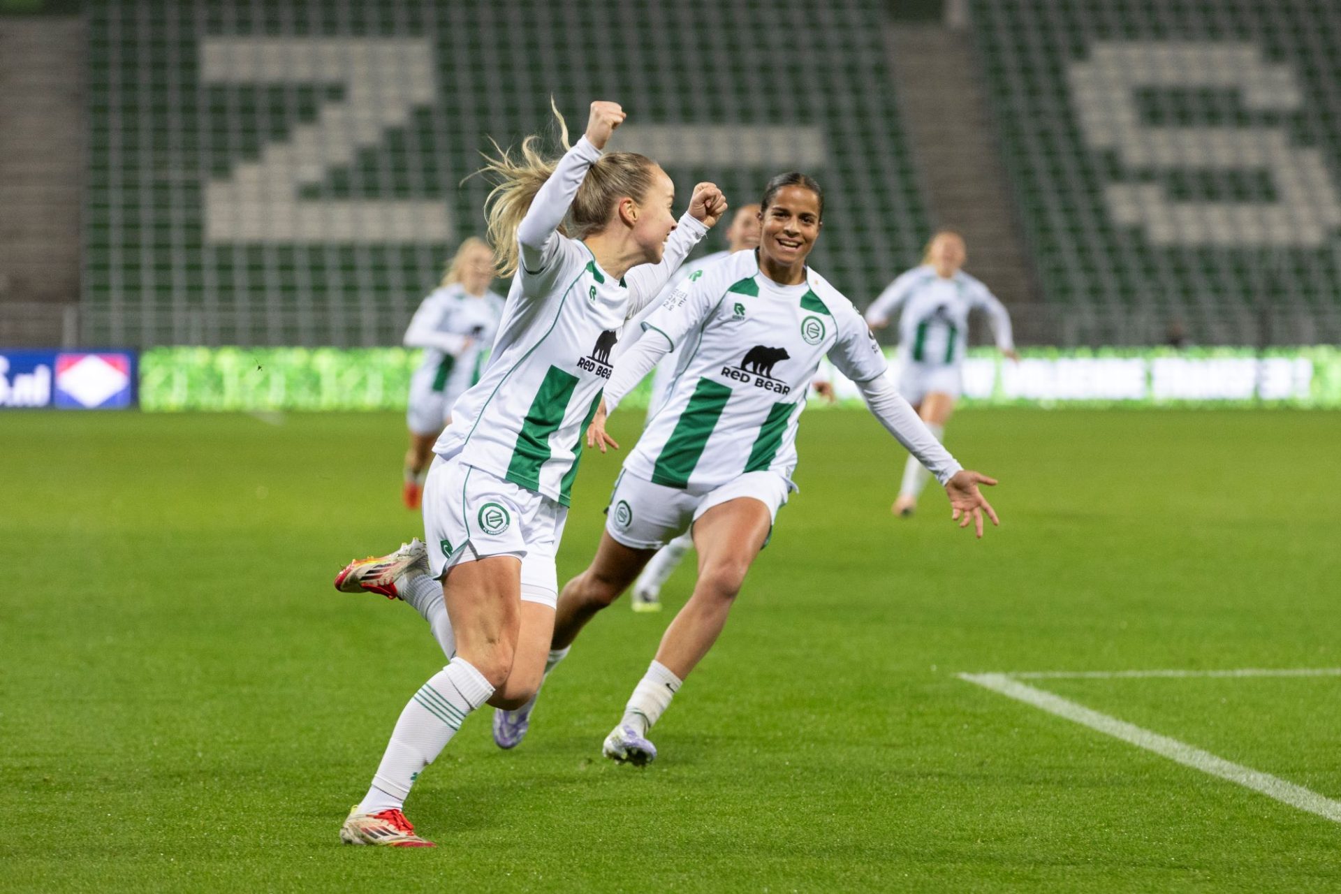 FC Groningen Vrouwen 1 wint historische wedstrijd in Euroborg met ruime ...