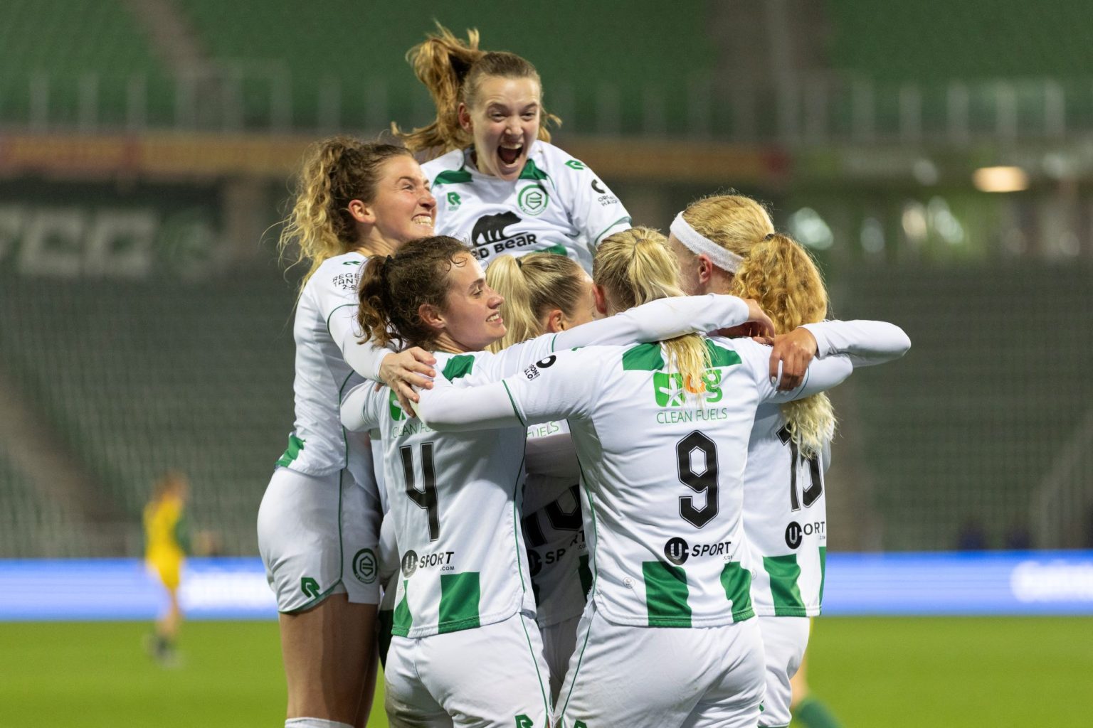 FC Groningen Vrouwen 1 wint historische wedstrijd in Euroborg met ruime ...